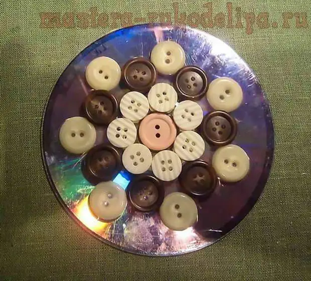 Снежинки из пуговиц и CD-дисков - Сам себе мастер - Медиаплатформа МирТесен