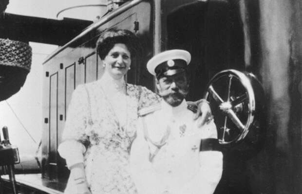 Russian investigators exhume remains of Emperor Nicholas II, his wife ... Russian investigators exhume remains of Emperor Nicholas II, his wife ...